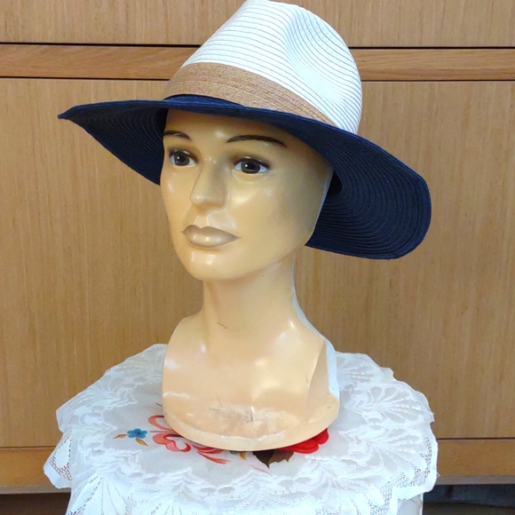 Nicole Marciano | Accessories | Straw Hat Nicole Marciano White And ...